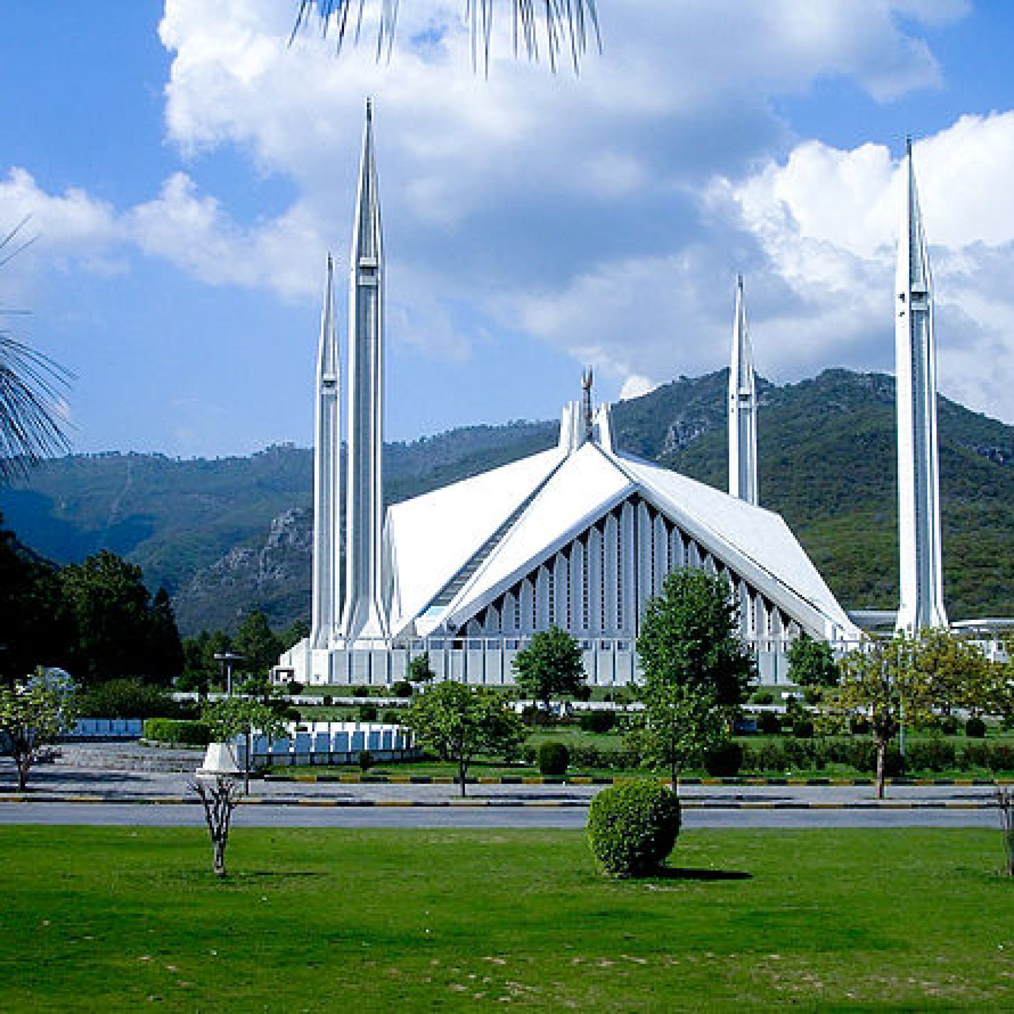 Top 10 Places to visit in Islamabad 2025-26