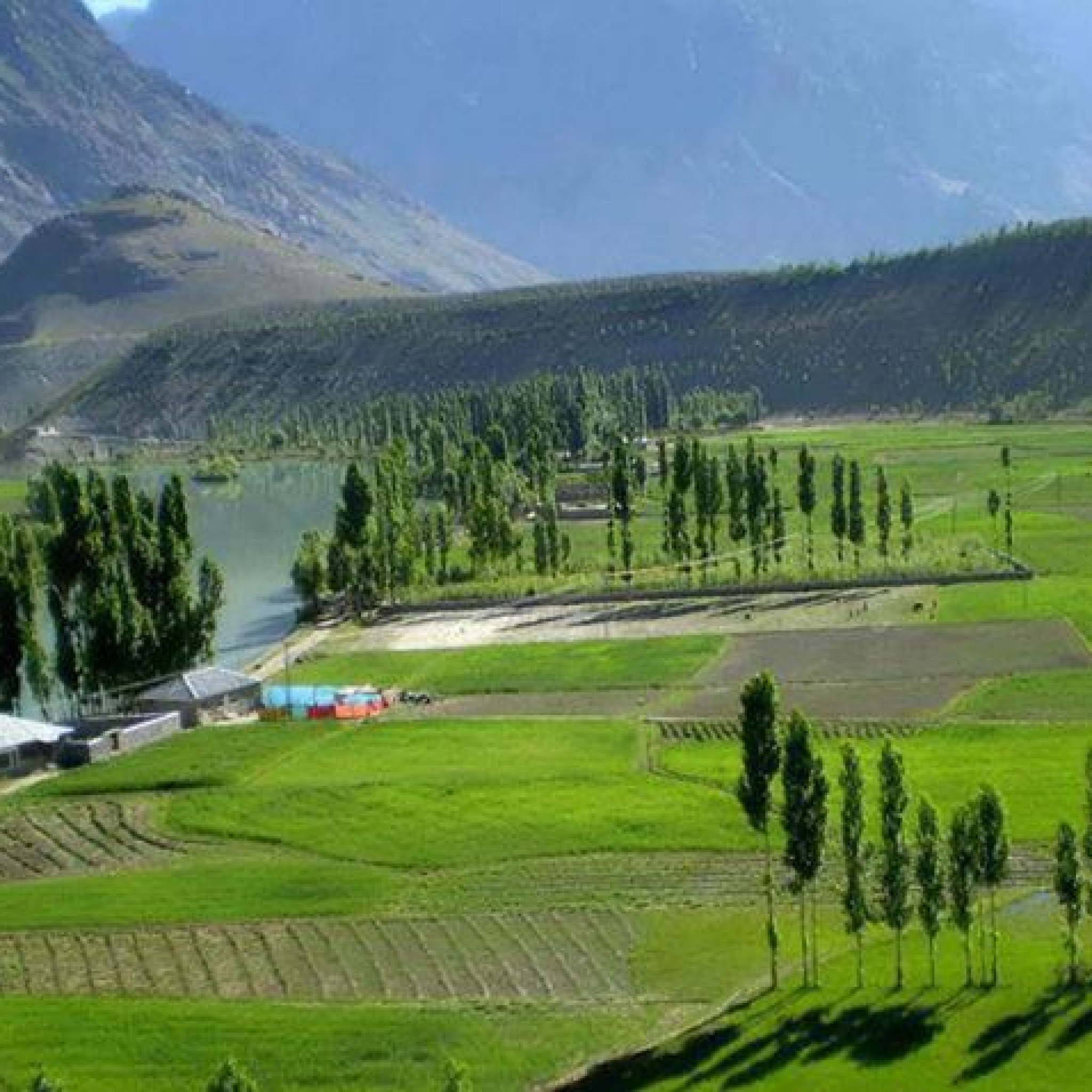 Ghizer - Gypsy Traces and Tours