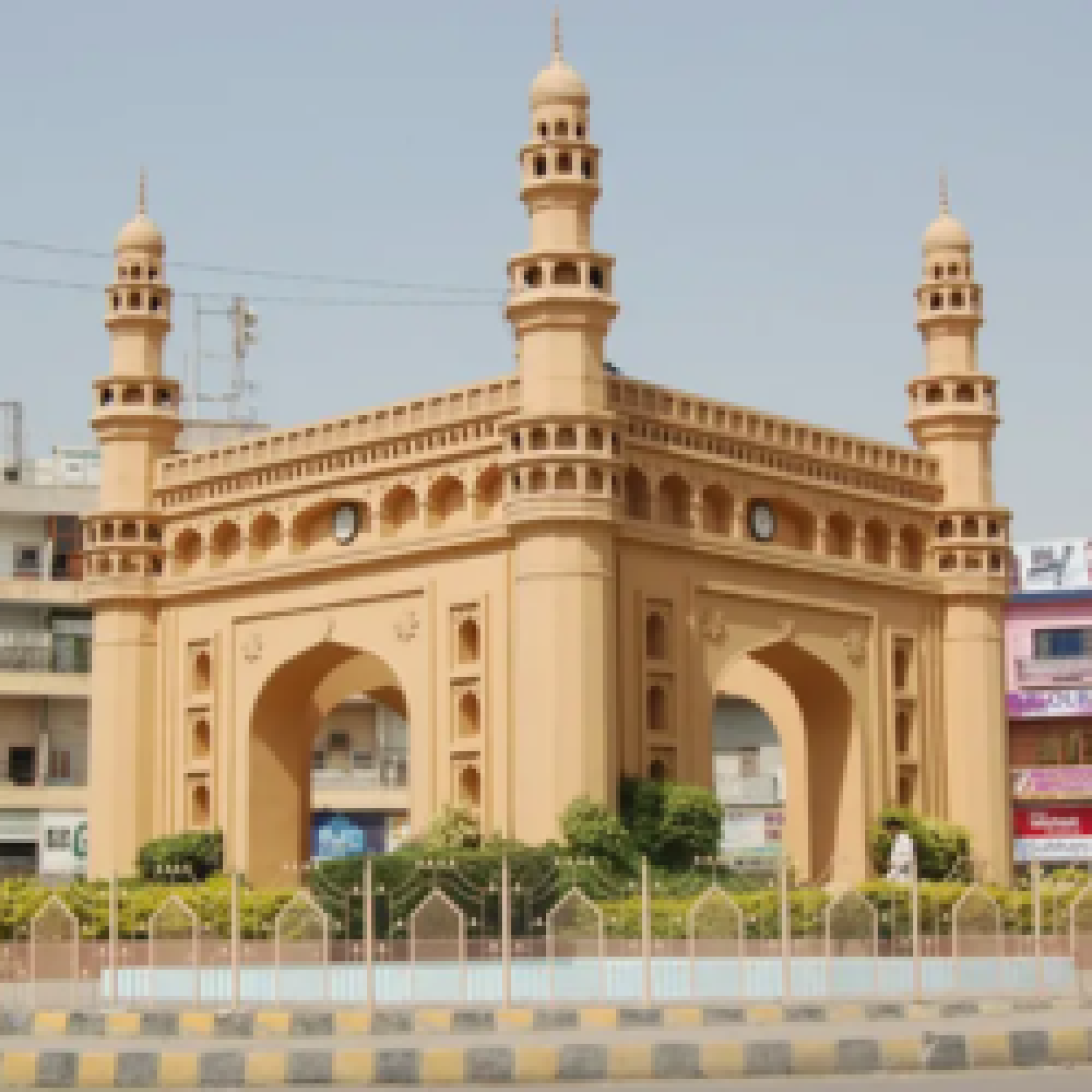 Char Minar Chowrangi: A Glimpse of History - Gypsy Traces and Tours