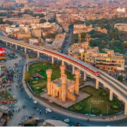 Chauburji: A Glimpse into Mughal Splendor - Gypsy Traces and Tours